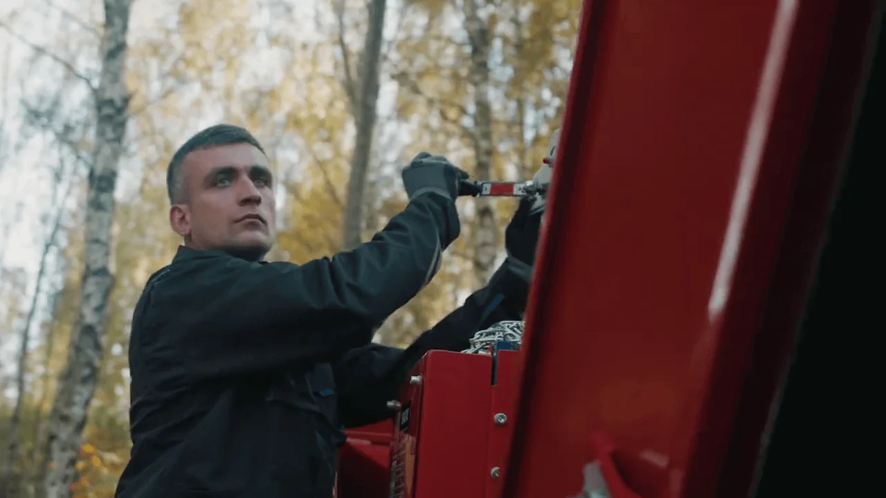 Подрібнювачі деревини та запчастини до сільгосптехніки - купити в Україні